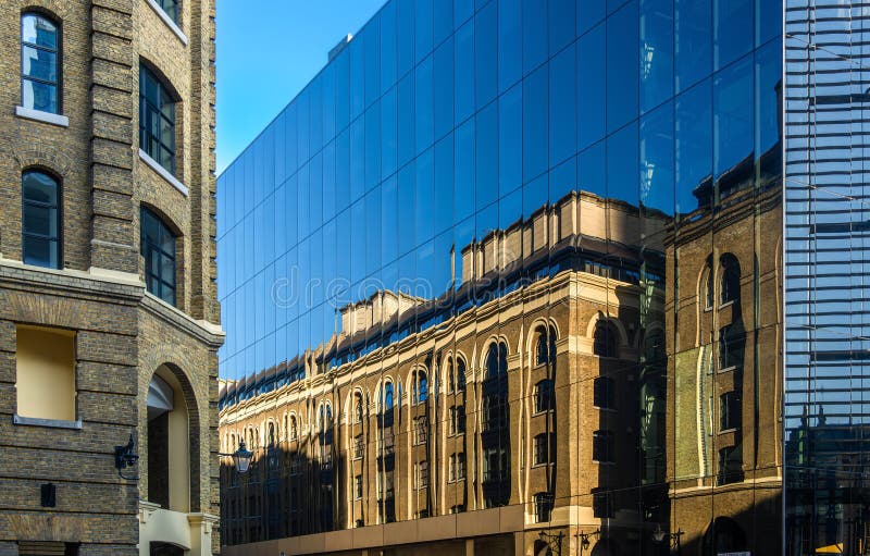 Reflection of Historic and Modern Architecture in London Editorial ...