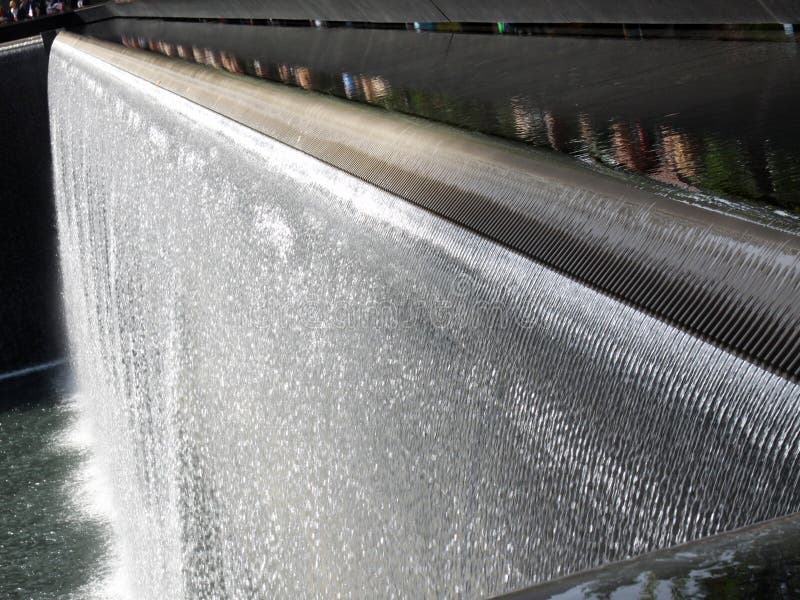 Reflection Pool with Waterfall , NYC Editorial Photo - Image of pool ...