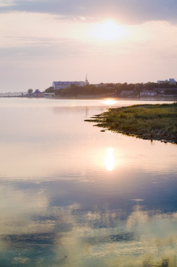 The reflection of the sun stock image. Image of landscape - 32525941