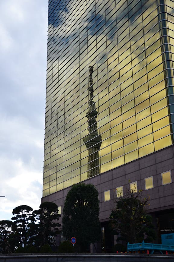 The Reflection of Tokyo SkyTree. Editorial Stock Image - Image of ...