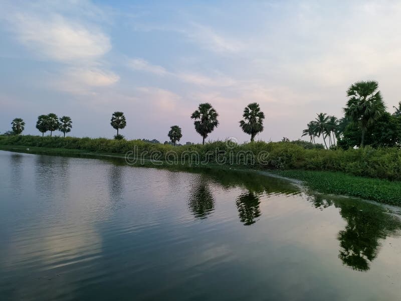 Water Reflections Photography -Reflection Photography Stock Photo ...