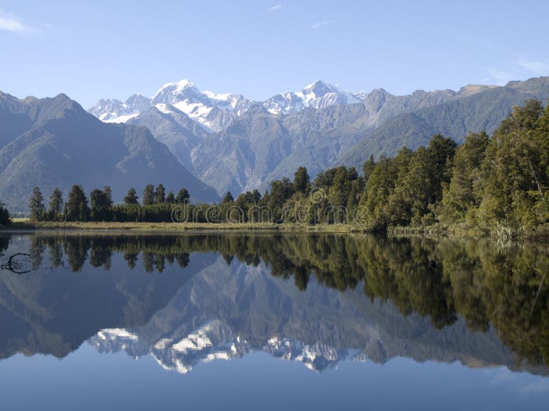 Lago Matheson Perto Da Ilha Sul Nova Zelândia Da Geleira Do Fox Foto de ...