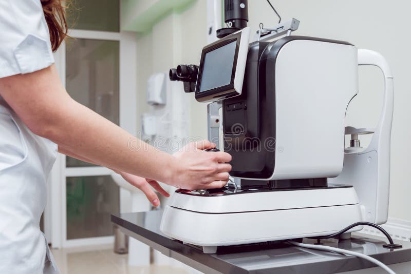 Refractometry and Keratometry. Refraction Test. Modern Optometry ...