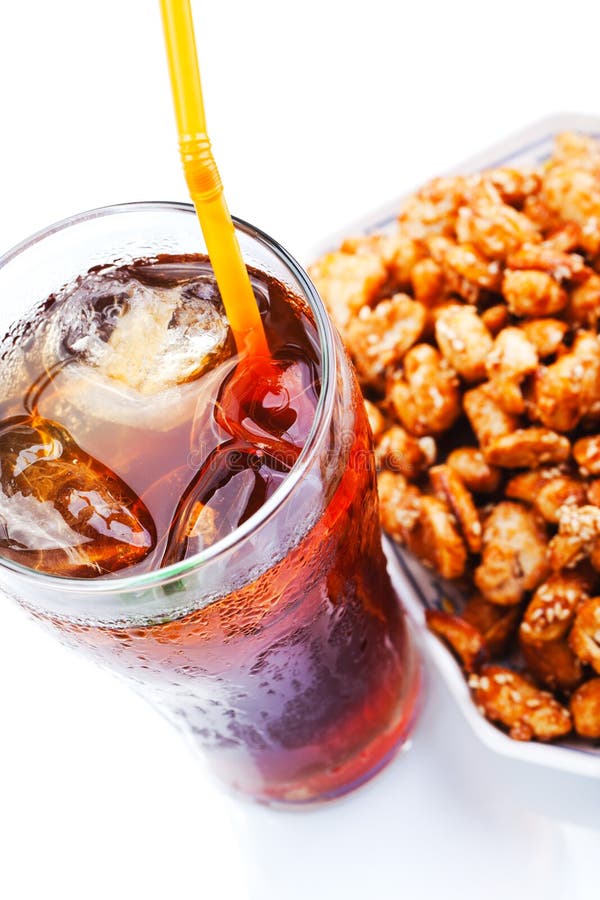 Refresco Frio E Amendoim Friável Imagem de Stock - Imagem de frio ...