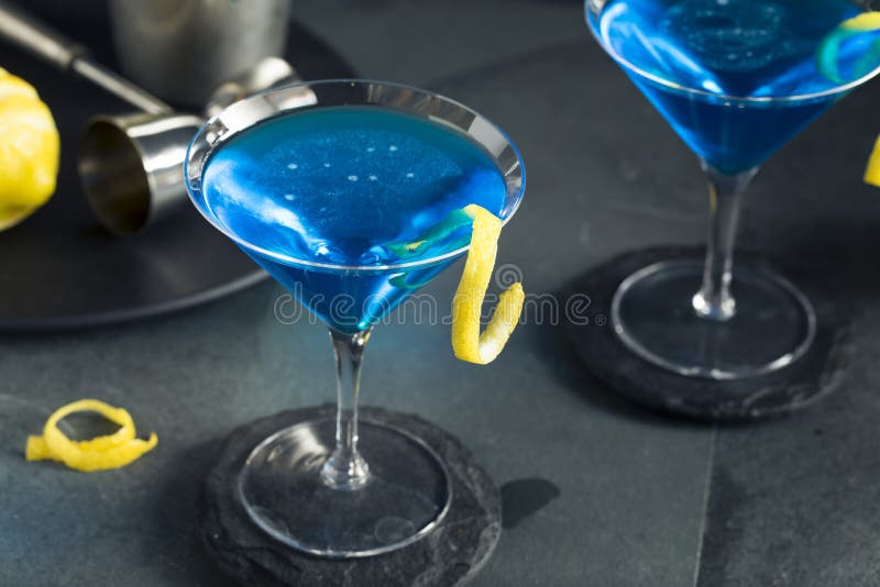 Refreshing Blue Martini Cocktail Stock Image - Image of luxury, lemon ...