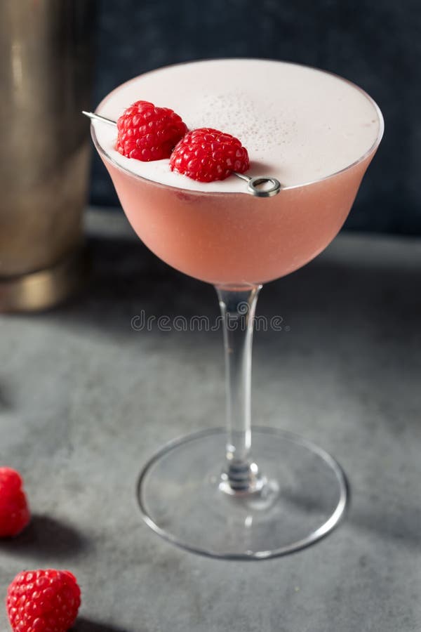 The Clover Club Cocktail is a Cocktail Consisting of Gin, Lemon Juice ...