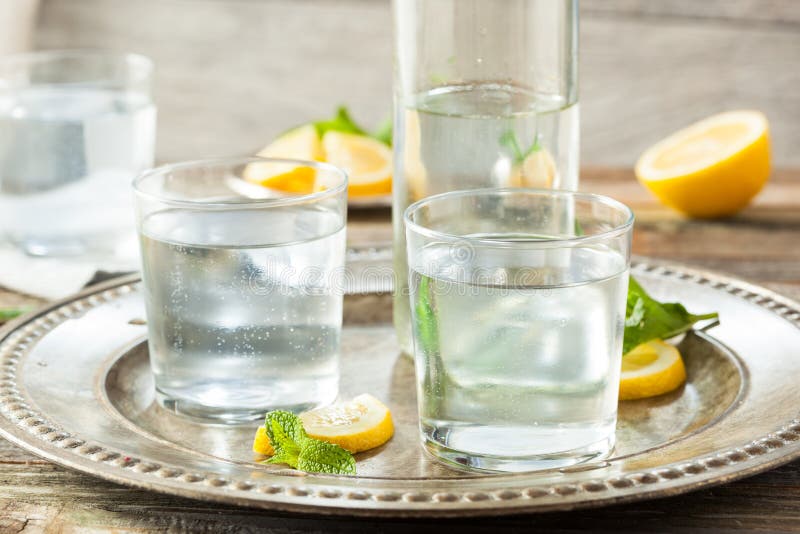 Refreshing Clear Sparkling Water Stock Photo - Image of fluid, glass ...