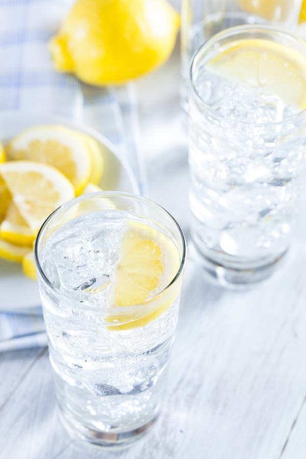 Refreshing Ice Cold Water With Lemon Stock Photography - Image: 31036762