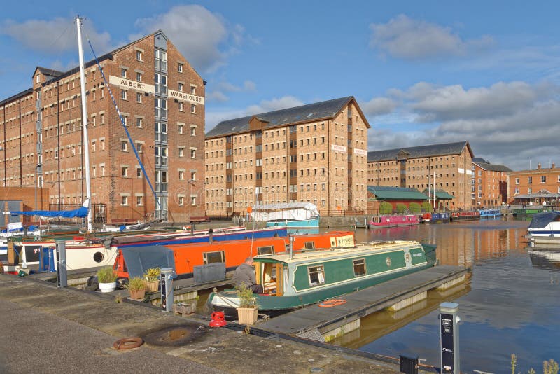 Gloucester Docks and Barges Reflected in the Quay on Sharpness Canal ...