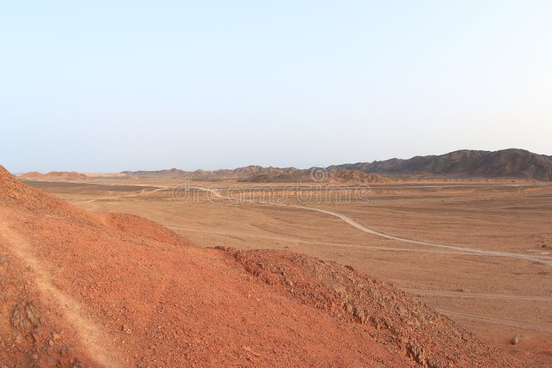 Reg Desert, Marsa Alam, Egitto Immagine Stock - Immagine di rosso ...
