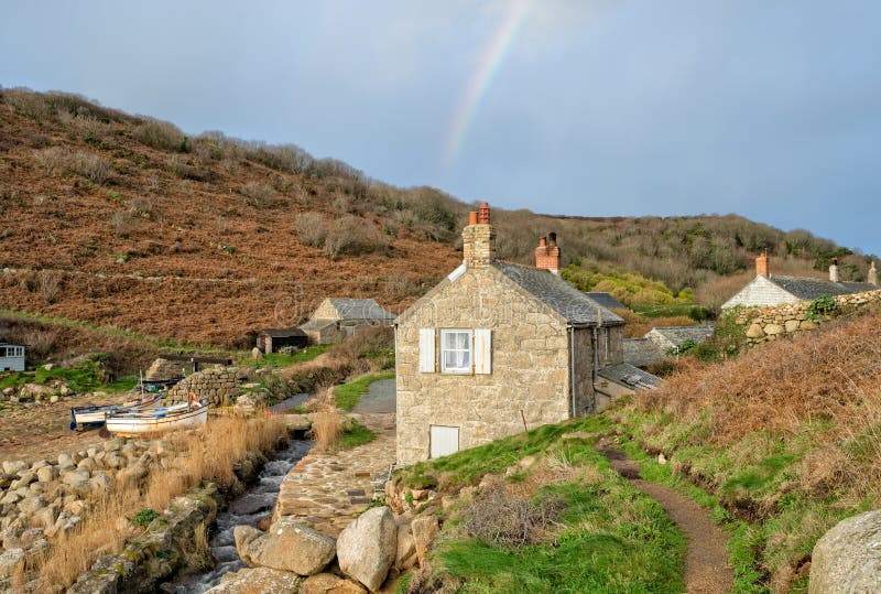 Regenboog Over Penberth-Inham Stock Foto - Image of stroom ...