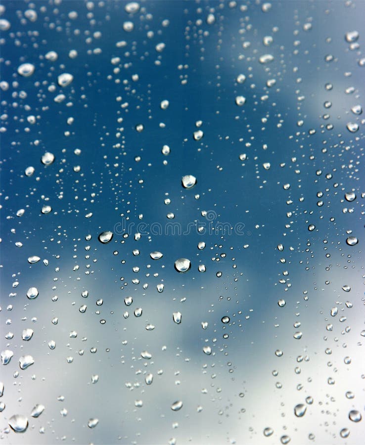Regentropfen stockbild. Bild von nahaufnahme, kumulus - 13801687