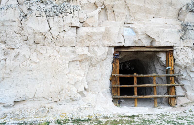 Register Cliff State Historic Site Editorial Photography - Image of ...