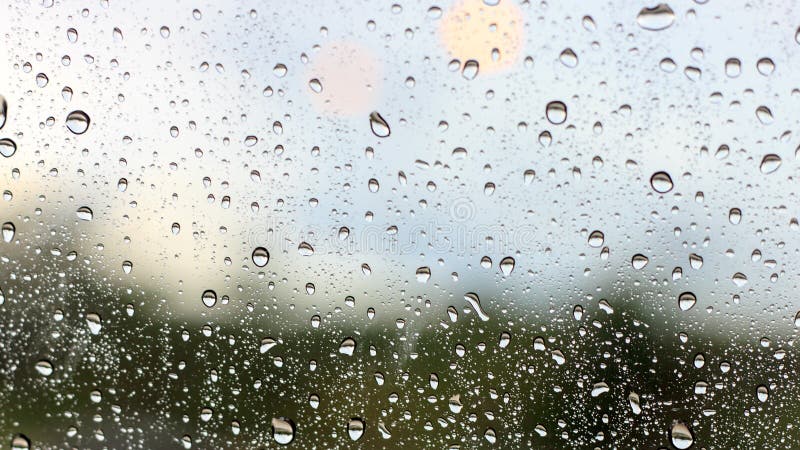 Regnen Sie Tropfen stockbild. Bild von tropfen, regnen - 44412181