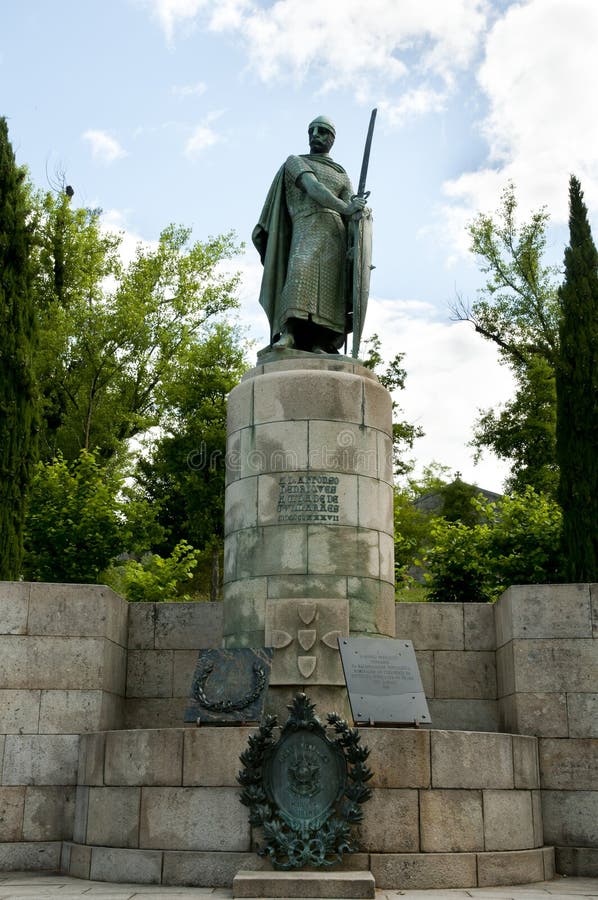 Estátua De D Afonso III De Portugal O Rei No Século XIII Foto de Stock ...
