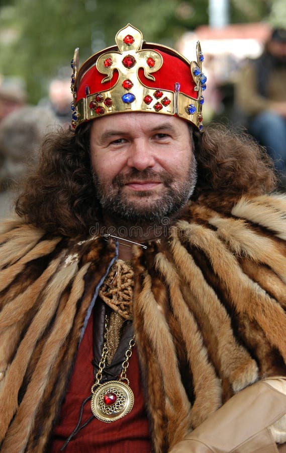 Rei medieval fotografia editorial. Imagem de execute - 27183377