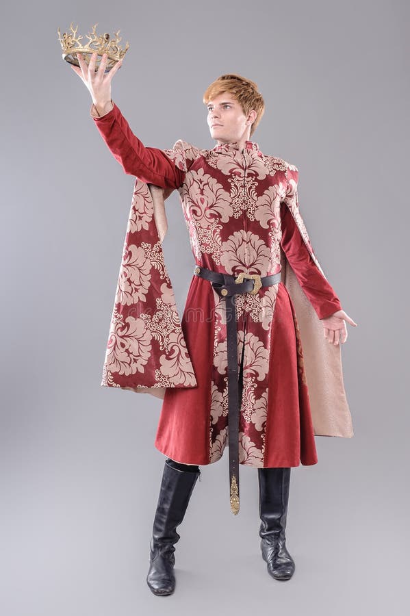 Rei Medieval No Trono No Interior Antigo Do Castelo Imagem de Stock ...