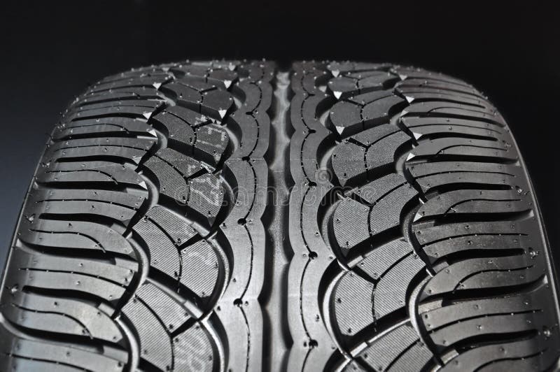 Reifenprofil stockfoto. Bild von schwarzes, profil, sport - 43468072