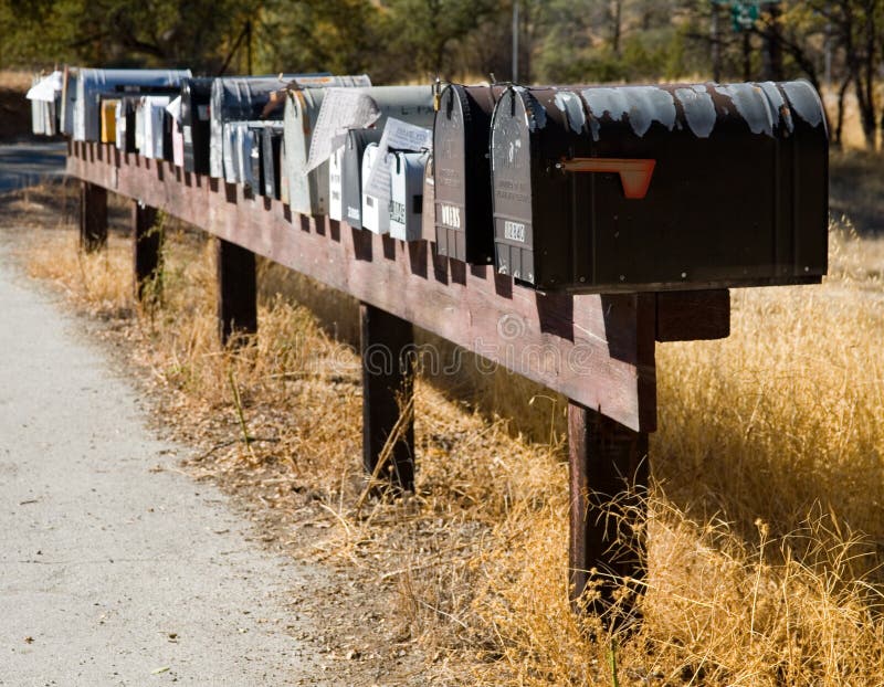 Reihe Der Landwirtschaftlichen Mailboxes Stockbild - Bild von pfosten ...
