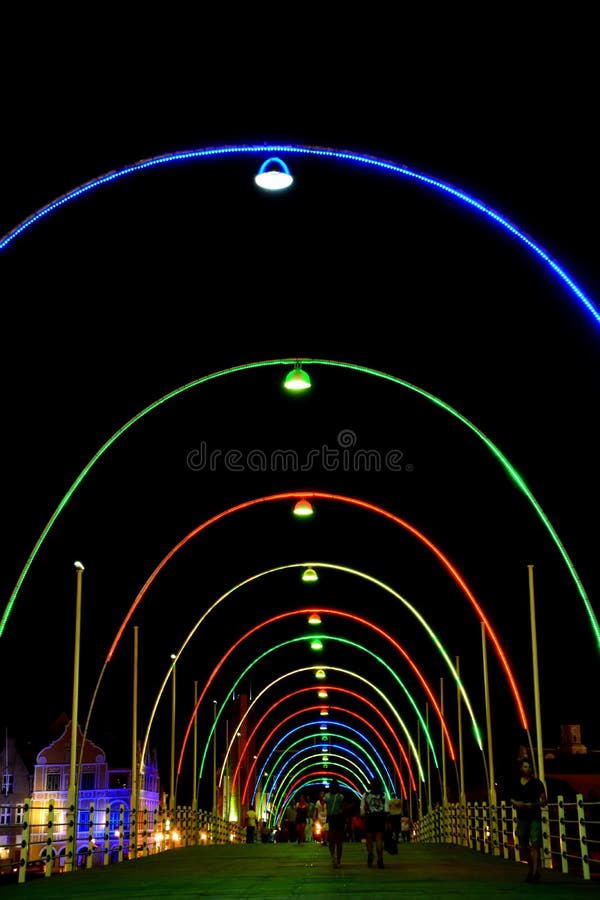 Reina Emma Bridge imagen editorial. Imagen de amarillo - 67304710