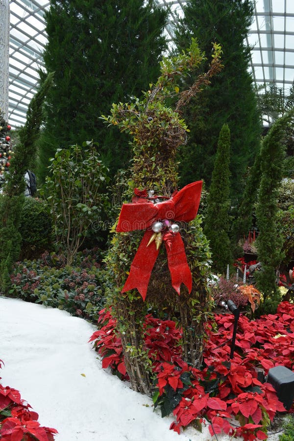 Reindeer tree sculpture stock image. Image of christmas - 48220913