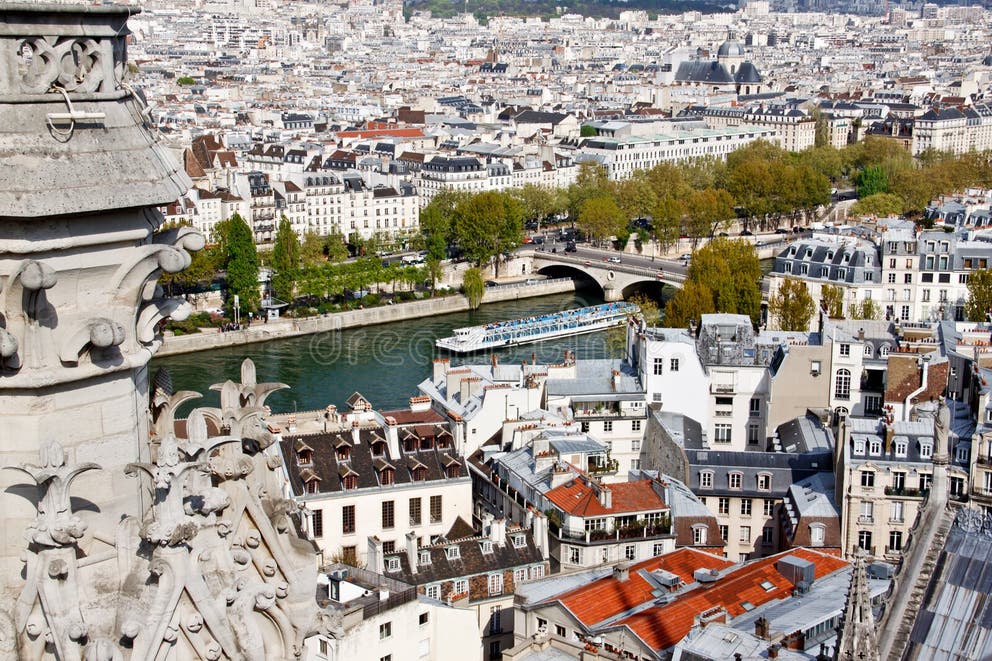 Reine River and Paris Old Town Stock Image - Image of capital, high ...