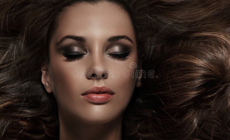 Reizend Brunette stockbild. Bild von kühl, energisch - 16541555