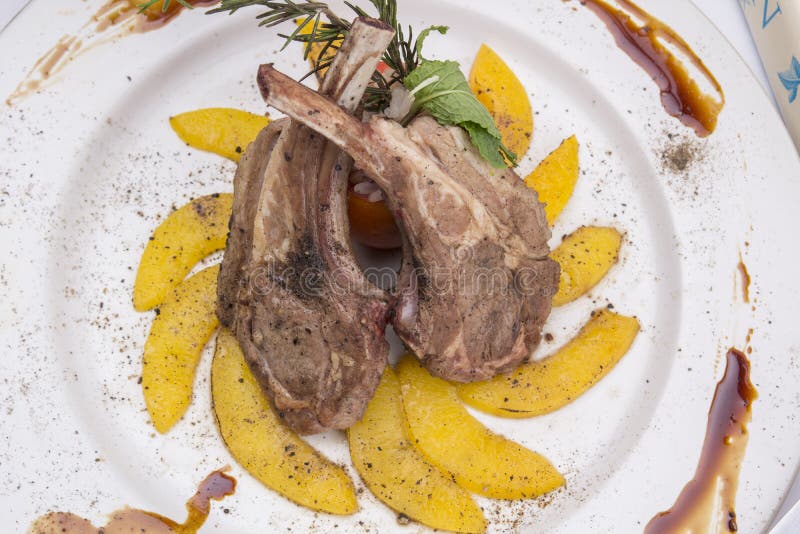 Rek van Lamsribben stock foto. Image of gekruist, keuken - 34356138