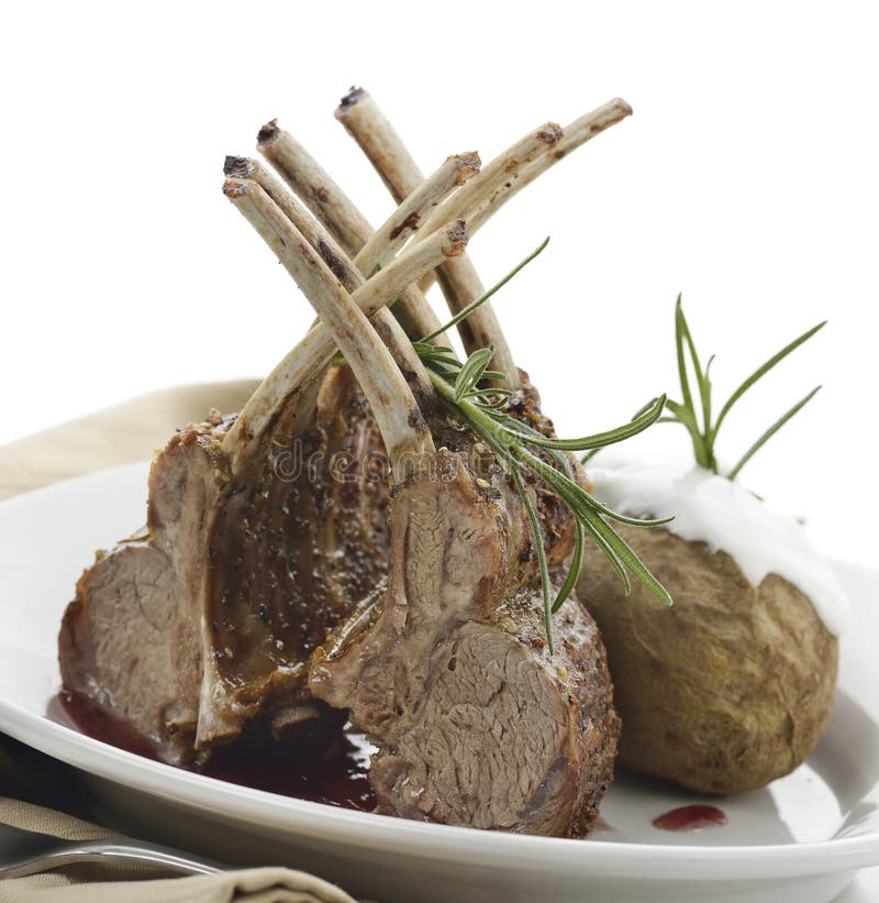Rekken van Ruwe Lamsribben stock afbeelding. Image of rozemarijn - 33735385