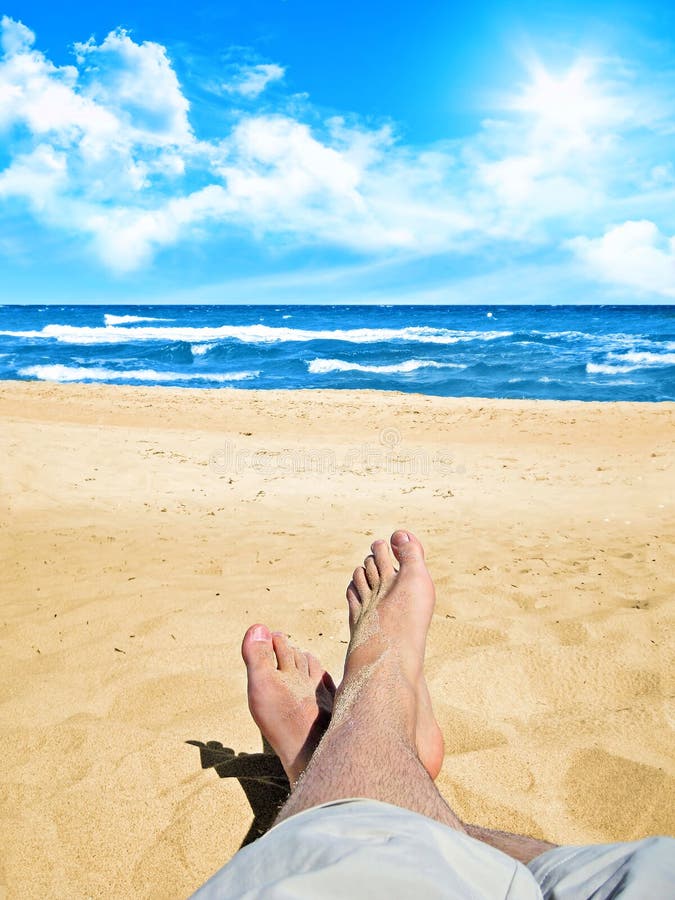 Relajación En La Playa Soleada Foto de archivo - Imagen de isla ...
