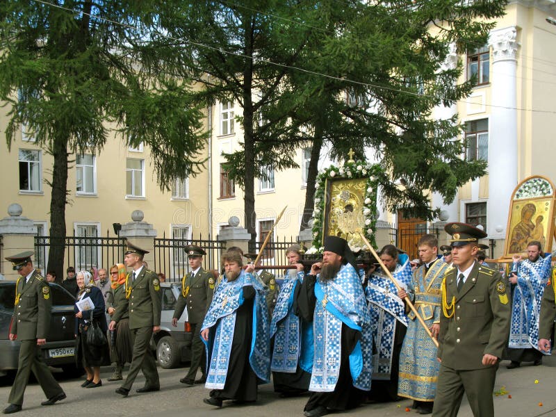 Religious procession editorial photo. Image of christianity - 18342821