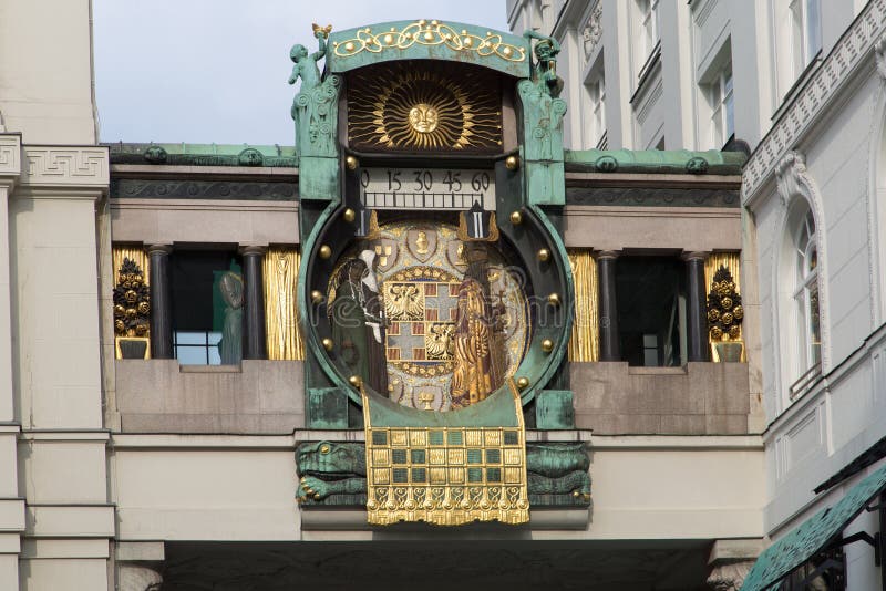 Ankeruhr (reloj) De Anker, Reloj Astronómico Famoso En Viena Imagen de ...