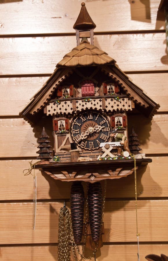 Reloj de cuco foto de archivo. Imagen de handmade, baviera - 43578736