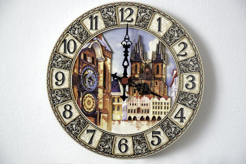 Reloj De Pared Con Imágenes De Señales Foto de archivo - Imagen de ...