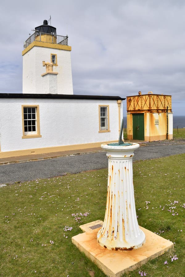 Reloj de sol del faro imagen de archivo. Imagen de stevenson - 73681495