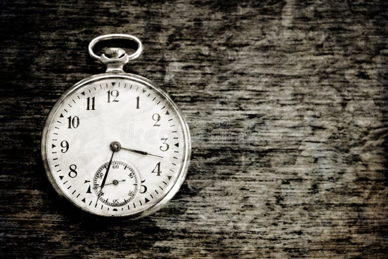 Reloj viejo 2 imagen de archivo. Imagen de antigüedad - 24758203