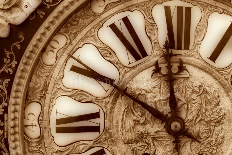 Reloj viejo imagen de archivo. Imagen de figura, bronceado - 7652381