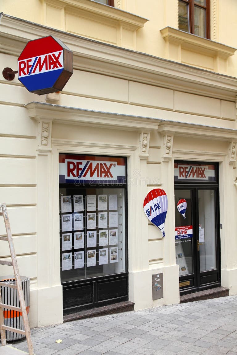 119 Remax Letrero Stock Photos - Free & Royalty-Free Stock Photos from ...