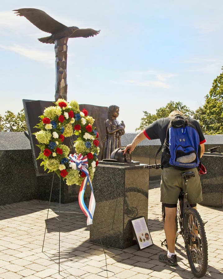 9 /11 Memorial Park editorial photography. Image of park - 24930187 9 /11 Memorial Park editorial photography. Image of park - 24930187
