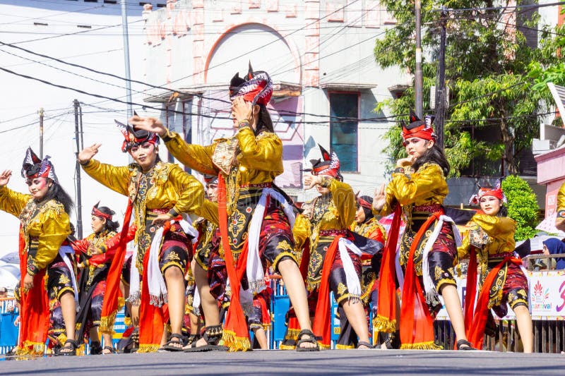 Remo Dance from East Java on the 3rd BEN Carnival. Editorial Stock ...