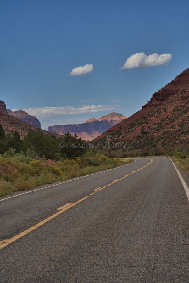Remote Arizona Highway in the Summer Stock Image - Image of grass ...