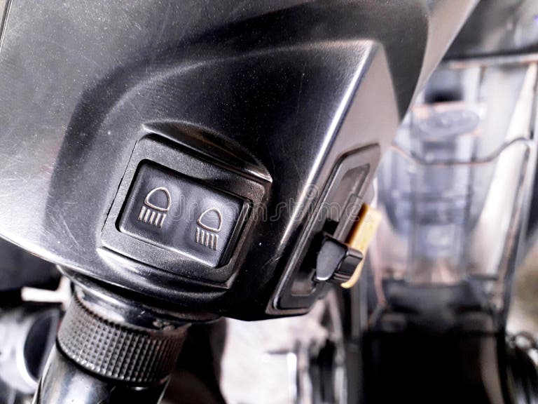 The Remote and Close Range Light Switch Panel Buttons on the Motorcycle ...