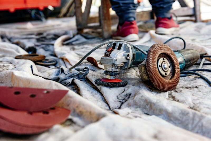 Removing Rust from Car Parts Using Angle Grinder. Car Body Corrosion ... Removing Rust from Car Parts Using Angle Grinder. Car Body Corrosion ...