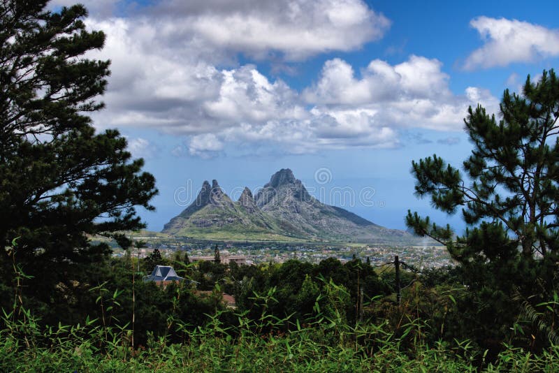 Rempart Mountains in Mauritius Stock Photo - Image of reunion, tree ...