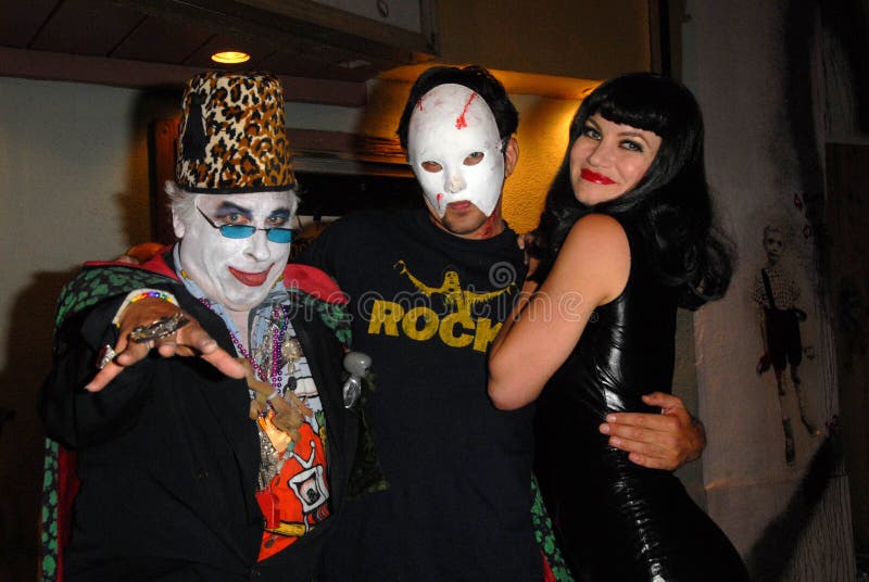 Rena Riffel editorial stock image. Image of rena, trasharella - 24817009