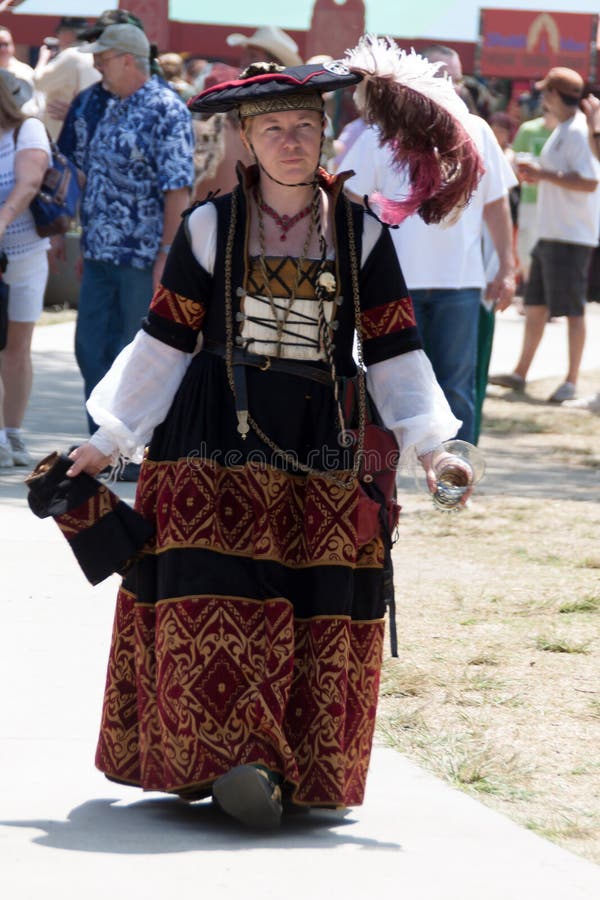 Renaissance Fair maiden editorial stock photo. Image of fair - 24636583