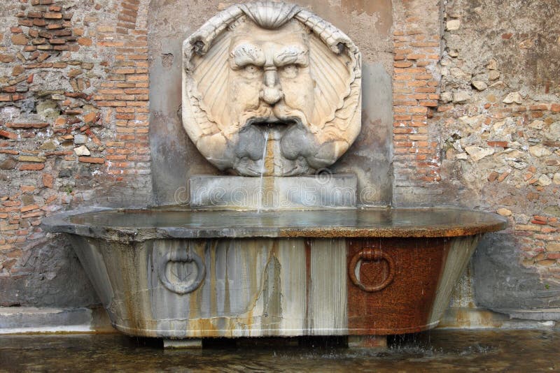 Renaissance Marble Fountain Stock Photo - Image of mask, fountain: 26548206