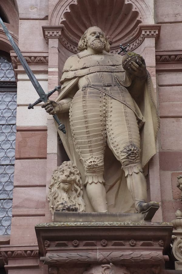 Renaissance Statue on the Exterior of the Heidelberg Castle Stock Photo ...