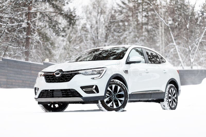 Renault Arkana editorial stock photo. Image of model - 302613998