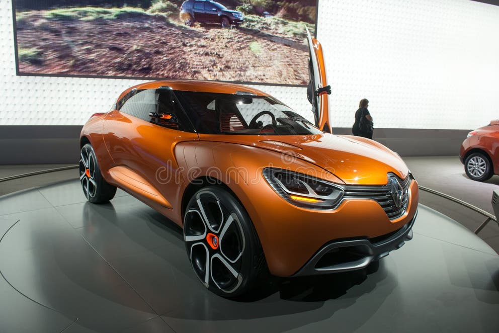 Renault Captur concept editorial photo. Image of salon - 26399246
